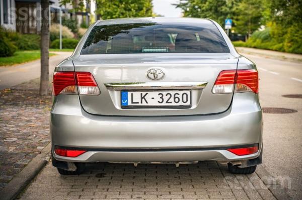 Pelēks Toyota Avensis 2013 Rīga, ar dzinēja tilpumu 2.00 L un nobraukumu 187 tūkst. km par 2990 €, foto 6 vietnē AUTOMOTO.COM.LV