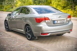 Pelēks Toyota Avensis 2013 Rīga, ar dzinēja tilpumu 2.00 L un nobraukumu 187 tūkst. km par 2990 €, foto 7 vietnē AUTOMOTO.COM.LV