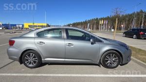 Pelēks Toyota Avensis 2014 Rīga, ar dzinēja tilpumu 2.00 L un nobraukumu 417 tūkst. km par 3300 €, foto 5 vietnē AUTOMOTO.COM.LV