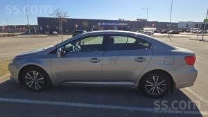 Pelēks Toyota Avensis 2014 Rīga, ar dzinēja tilpumu 2.00 L un nobraukumu 417 tūkst. km par 3300 €, foto 9 vietnē AUTOMOTO.COM.LV