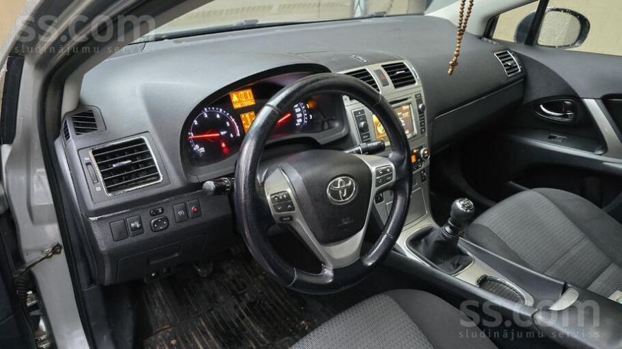 Pelēks Toyota Avensis 2014 Rīga, ar dzinēja tilpumu 2.00 L un nobraukumu 417 tūkst. km par 3300 €, foto 12 vietnē AUTOMOTO.COM.LV