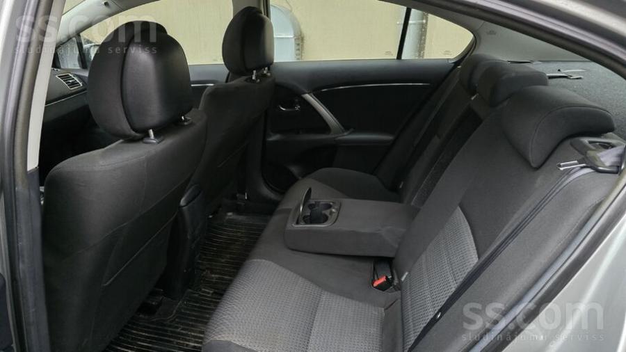 Pelēks Toyota Avensis 2014 Rīga, ar dzinēja tilpumu 2.00 L un nobraukumu 417 tūkst. km par 3300 €, foto 14 vietnē AUTOMOTO.COM.LV