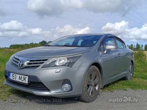 Pelēks Toyota Avensis 2014 Jehvi, ar dzinēja tilpumu 2.00 L un nobraukumu 155 tūkst. km par 8000 €, foto 3 vietnē AUTOMOTO.COM.LV