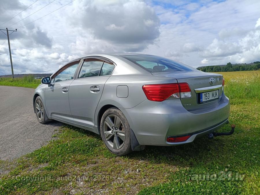 Pelēks Toyota Avensis 2014 Jehvi, ar dzinēja tilpumu 2.00 L un nobraukumu 155 tūkst. km par 8000 €, foto 5 vietnē AUTOMOTO.COM.LV