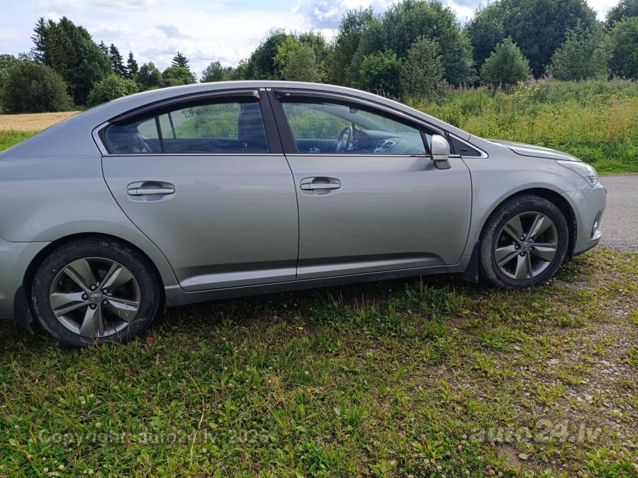 Pelēks Toyota Avensis 2014 Jehvi, ar dzinēja tilpumu 2.00 L un nobraukumu 155 tūkst. km par 8000 €, foto 7 vietnē AUTOMOTO.COM.LV