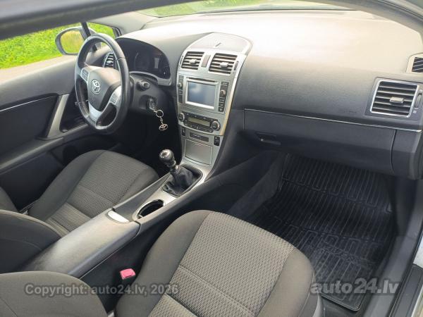 Pelēks Toyota Avensis 2014 Jehvi, ar dzinēja tilpumu 2.00 L un nobraukumu 155 tūkst. km par 8000 €, foto 7 vietnē AUTOMOTO.COM.LV