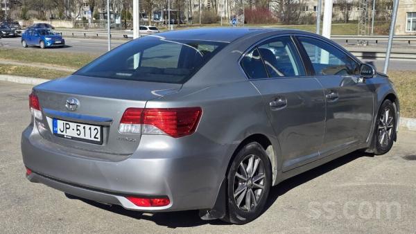 Grey Toyota Avensis 2014 in Riga, with an engine capacity of 2.00 L and mileage of 417 thousand km for 2700 €, photo 3 on AUTOMOTO.COM.LV