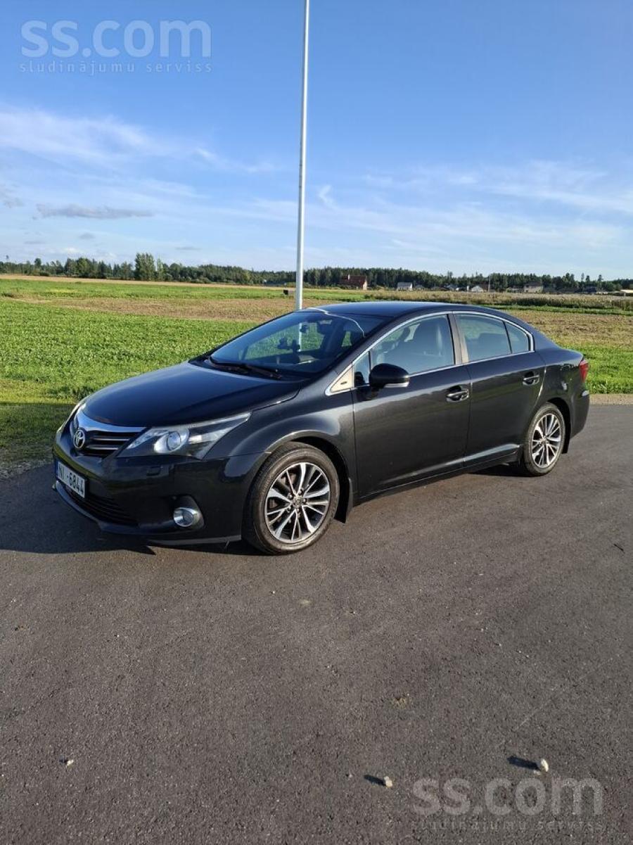 Серый Тойота Авенсис 2014 в Рига, объемом двигателя 2.00 л и пробегом 240 тыс. км за 5300 €, фото 1 на AUTOMOTO.COM.LV