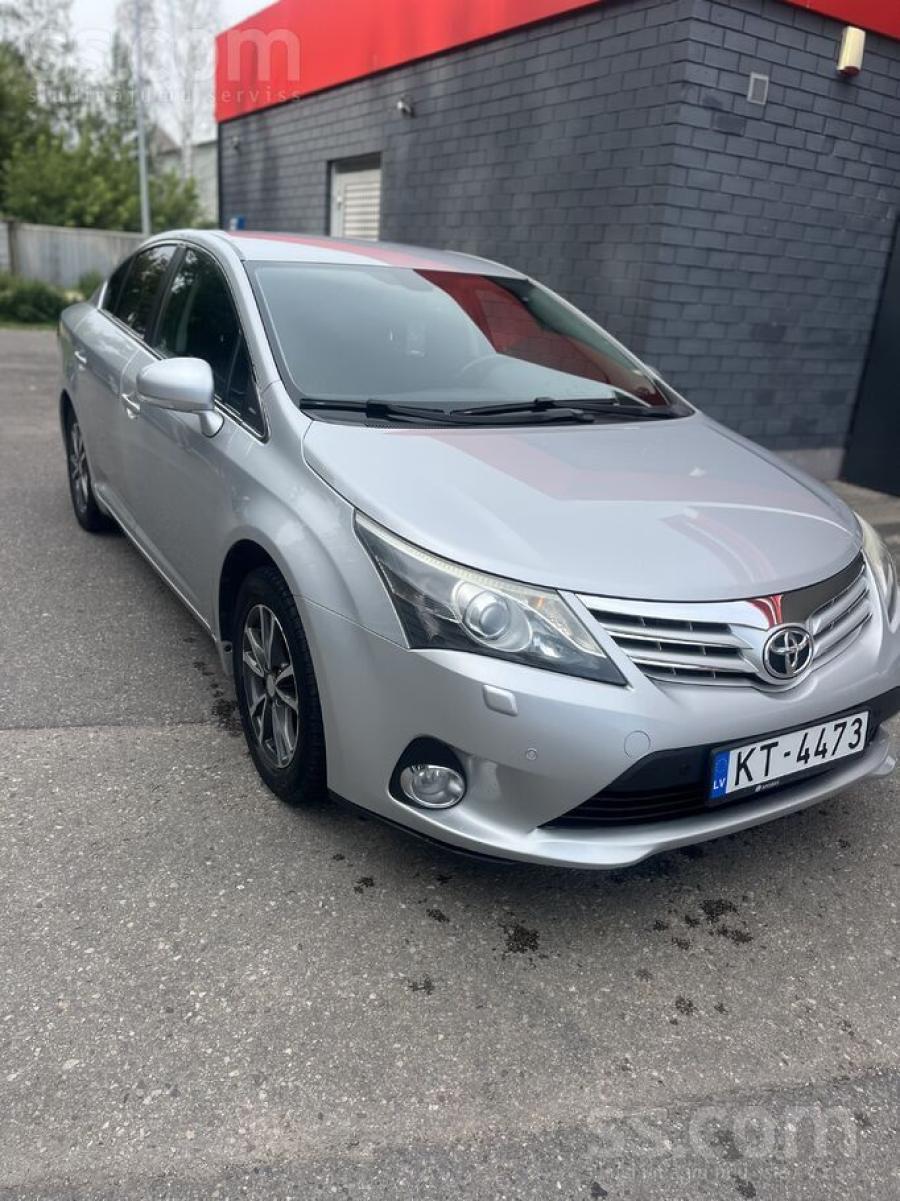 Pelēks Toyota Avensis 2014 Rīga, ar dzinēja tilpumu 1.80 L un nobraukumu 0 tūkst. km par 5000 €, foto 3 vietnē AUTOMOTO.COM.LV