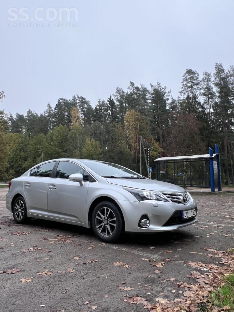 Pelēks Toyota Avensis 2014 Ogre, ar dzinēja tilpumu 1.80 L un nobraukumu 222 tūkst. km par 7750 €, foto 3 vietnē AUTOMOTO.COM.LV