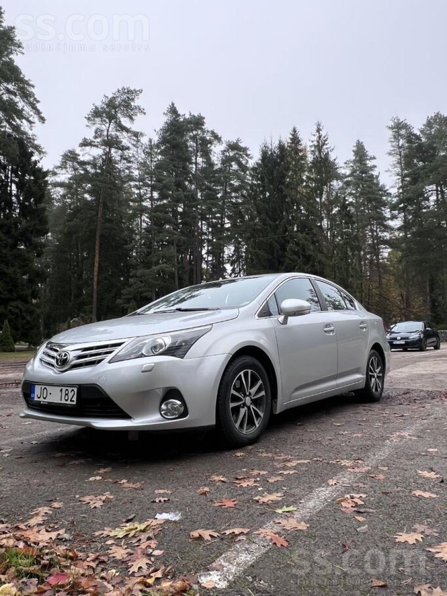 Pelēks Toyota Avensis 2014 Ogre, ar dzinēja tilpumu 1.80 L un nobraukumu 222 tūkst. km par 7750 €, foto 4 vietnē AUTOMOTO.COM.LV
