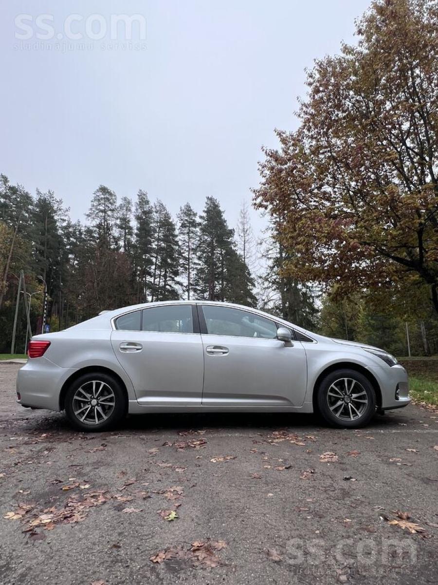 Pelēks Toyota Avensis 2014 Ogre, ar dzinēja tilpumu 1.80 L un nobraukumu 222 tūkst. km par 7750 €, foto 5 vietnē AUTOMOTO.COM.LV
