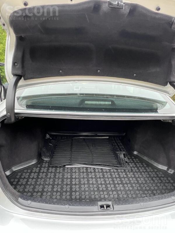 Pelēks Toyota Avensis 2014 Ogre, ar dzinēja tilpumu 1.80 L un nobraukumu 222 tūkst. km par 7750 €, foto 9 vietnē AUTOMOTO.COM.LV