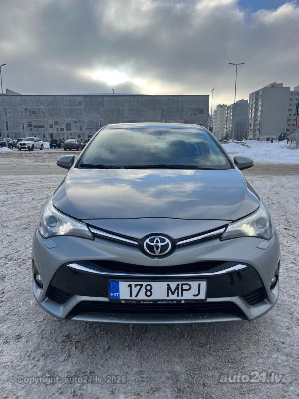 Grey Toyota Avensis 2015 in Tallinn, with an engine capacity of 1.80 L and mileage of 70 thousand km for 12200 €, photo 2 on AUTOMOTO.COM.LV