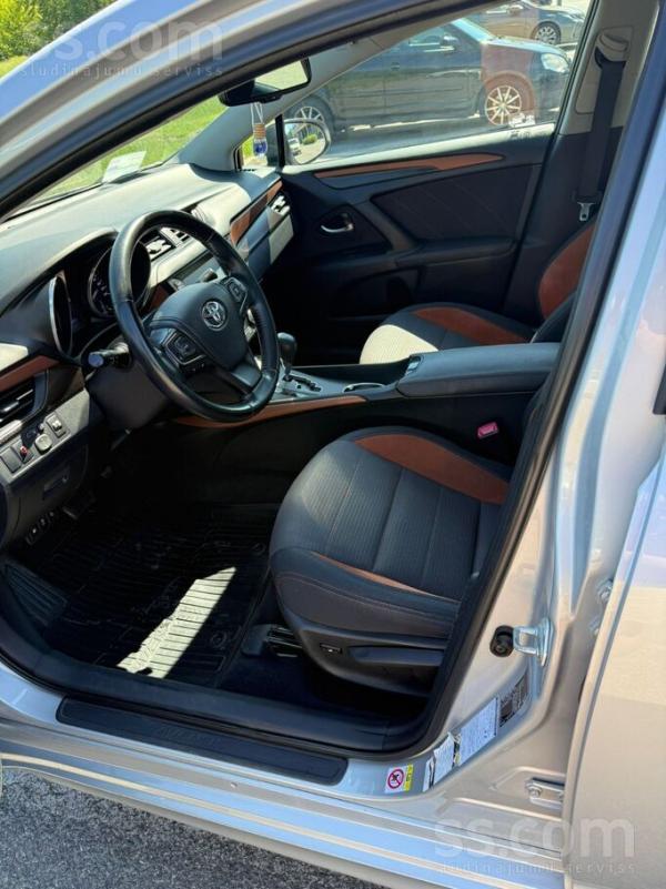 Pelēks Toyota Avensis 2015 Rīga, ar dzinēja tilpumu 1.80 L un nobraukumu 187 tūkst. km par 10000 €, foto 6 vietnē AUTOMOTO.COM.LV