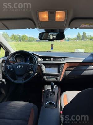 Grey Toyota Avensis 2015 in Riga, with an engine capacity of 1.80 L and mileage of 187 thousand km for 10000 €, photo 9 on AUTOMOTO.COM.LV