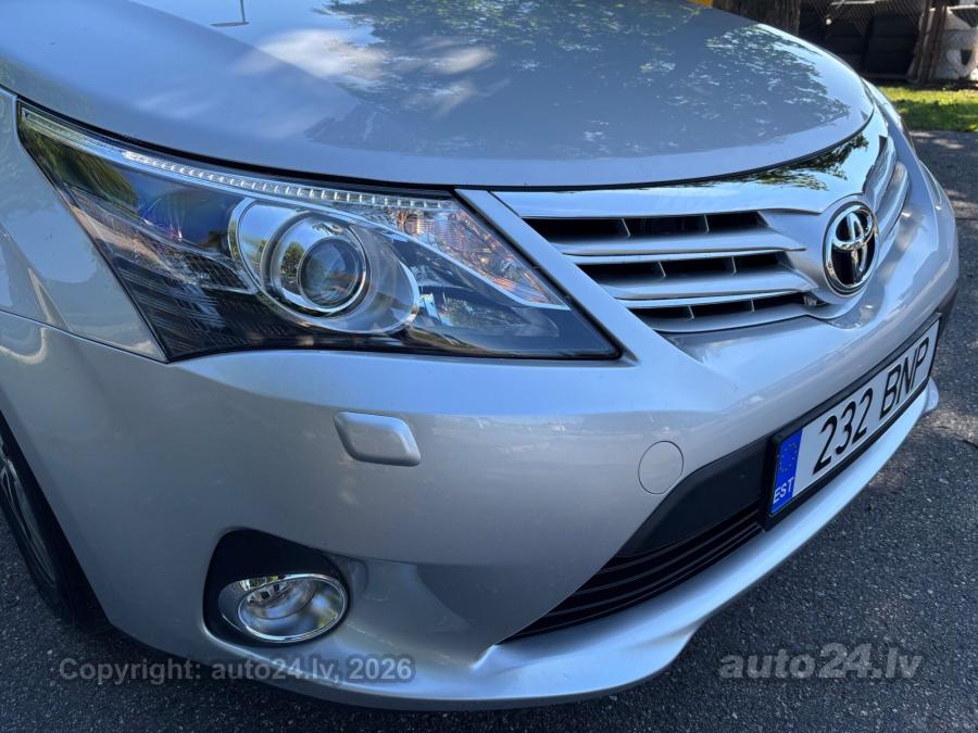 Grey Toyota Avensis 2015 in Paide, with an engine capacity of 1.80 L and mileage of 202 thousand km for 7690 €, photo 8 on AUTOMOTO.COM.LV