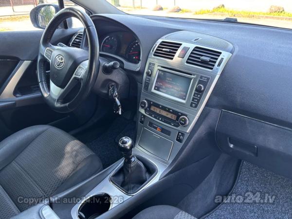 Grey Toyota Avensis 2015 in Paide, with an engine capacity of 1.80 L and mileage of 202 thousand km for 7690 €, photo 8 on AUTOMOTO.COM.LV