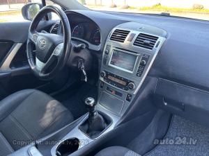 Grey Toyota Avensis 2015 in Paide, with an engine capacity of 1.80 L and mileage of 202 thousand km for 7690 €, photo 9 on AUTOMOTO.COM.LV