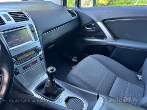 Grey Toyota Avensis 2015 in Paide, with an engine capacity of 1.80 L and mileage of 202 thousand km for 7690 €, photo 13 on AUTOMOTO.COM.LV