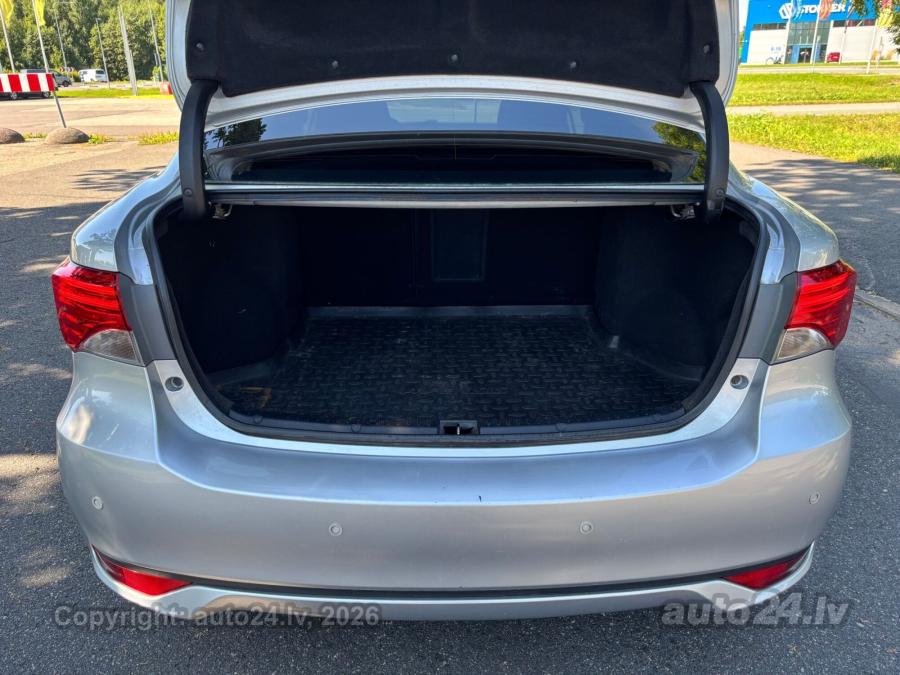 Grey Toyota Avensis 2015 in Paide, with an engine capacity of 1.80 L and mileage of 202 thousand km for 7690 €, photo 20 on AUTOMOTO.COM.LV