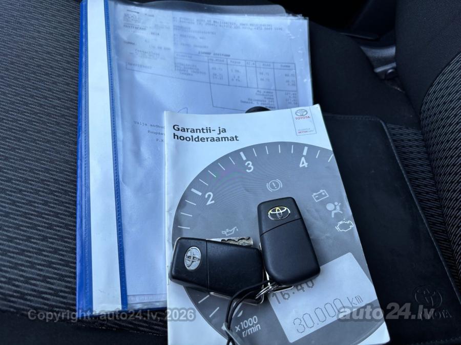 Grey Toyota Avensis 2015 in Paide, with an engine capacity of 1.80 L and mileage of 202 thousand km for 7690 €, photo 24 on AUTOMOTO.COM.LV