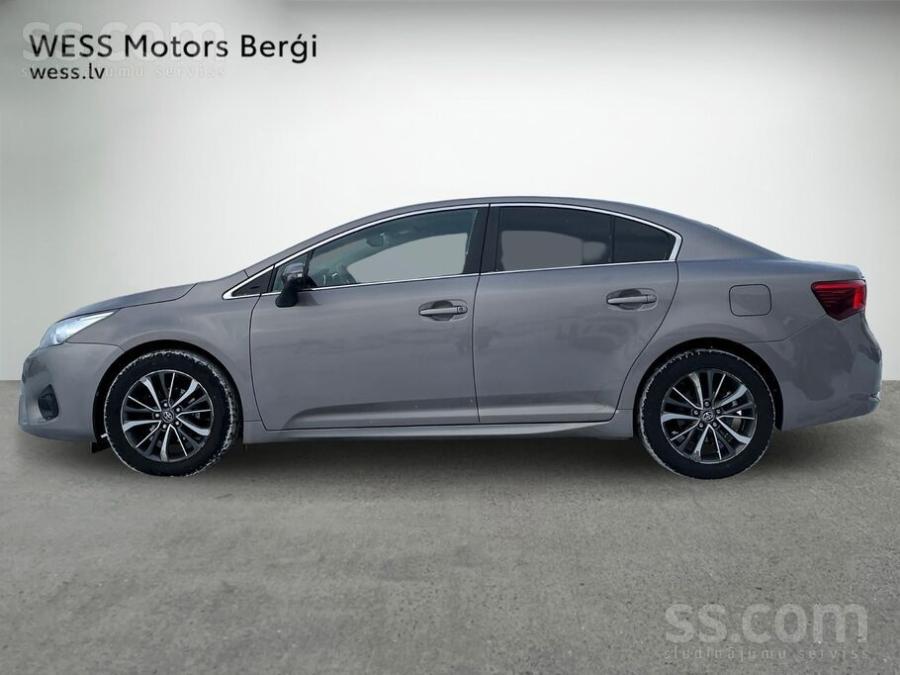 Grey Toyota Avensis 2015 in Riga, with an engine capacity of 1.80 L and mileage of 207 thousand km for 9200 €, photo 4 on AUTOMOTO.COM.LV