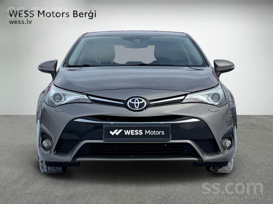 Grey Toyota Avensis 2015 in Riga, with an engine capacity of 1.80 L and mileage of 207 thousand km for 9200 €, photo 6 on AUTOMOTO.COM.LV