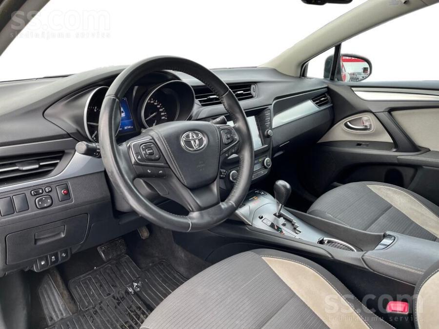 Grey Toyota Avensis 2015 in Riga, with an engine capacity of 1.80 L and mileage of 207 thousand km for 9200 €, photo 12 on AUTOMOTO.COM.LV