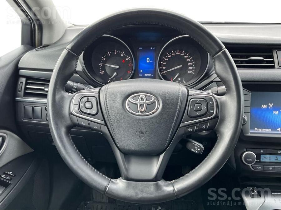 Grey Toyota Avensis 2015 in Riga, with an engine capacity of 1.80 L and mileage of 207 thousand km for 9200 €, photo 13 on AUTOMOTO.COM.LV