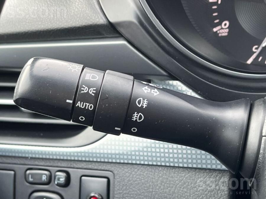 Grey Toyota Avensis 2015 in Riga, with an engine capacity of 1.80 L and mileage of 207 thousand km for 9200 €, photo 19 on AUTOMOTO.COM.LV
