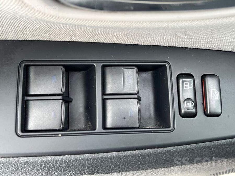 Grey Toyota Avensis 2015 in Riga, with an engine capacity of 1.80 L and mileage of 207 thousand km for 9200 €, photo 21 on AUTOMOTO.COM.LV