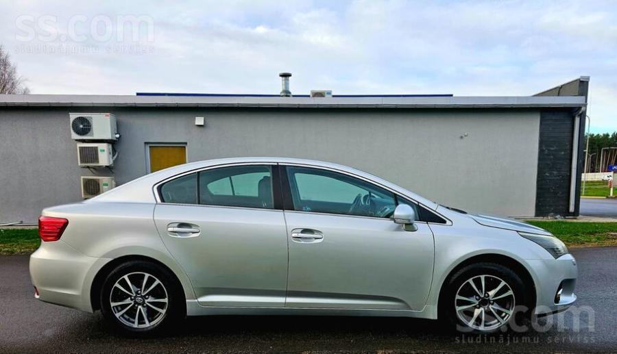 Pelēks Toyota Avensis 2015 Rīga, ar dzinēja tilpumu 1.80 L un nobraukumu 155 tūkst. km par 7495 €, foto 6 vietnē AUTOMOTO.COM.LV