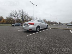 Pelēks Toyota Avensis 2015 Rīga, ar dzinēja tilpumu 1.80 L un nobraukumu 155 tūkst. km par 7495 €, foto 15 vietnē AUTOMOTO.COM.LV