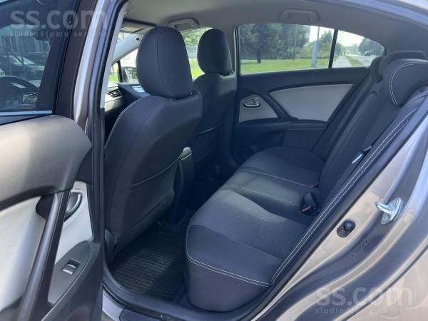 Серый Тойота Авенсис 2015 в Лимбажи, объемом двигателя 1.80 л и пробегом 188 тыс. км за 8950 €, фото 10 на AUTOMOTO.COM.LV