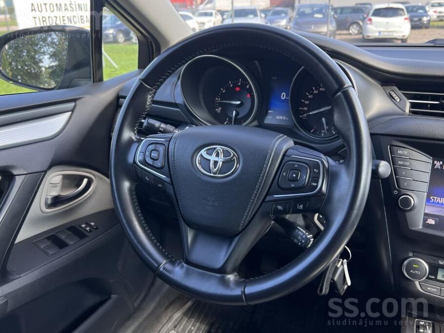 Серый Тойота Авенсис 2015 в Лимбажи, объемом двигателя 1.80 л и пробегом 188 тыс. км за 8950 €, фото 14 на AUTOMOTO.COM.LV