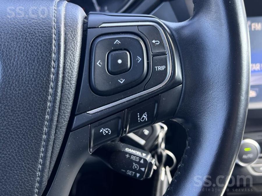 Серый Тойота Авенсис 2015 в Лимбажи, объемом двигателя 1.80 л и пробегом 188 тыс. км за 8950 €, фото 20 на AUTOMOTO.COM.LV