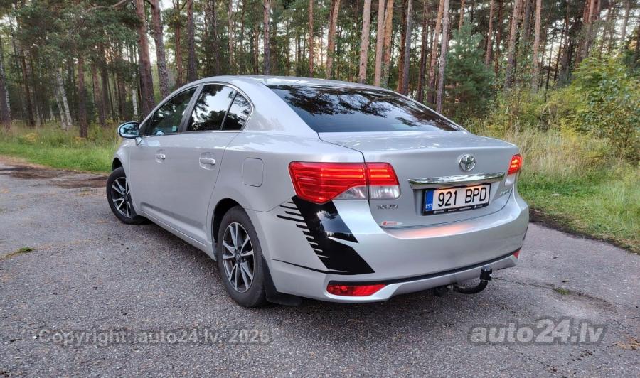 Pelēks Toyota Avensis 2015 Tallina, ar dzinēja tilpumu 1.80 L un nobraukumu 186 tūkst. km par 7500 €, foto 3 vietnē AUTOMOTO.COM.LV