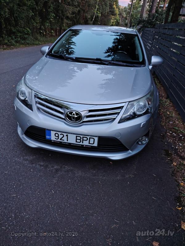 Grey Toyota Avensis 2015 in Tallinn, with an engine capacity of 1.80 L and mileage of 186 thousand km for 7500 €, photo 11 on AUTOMOTO.COM.LV