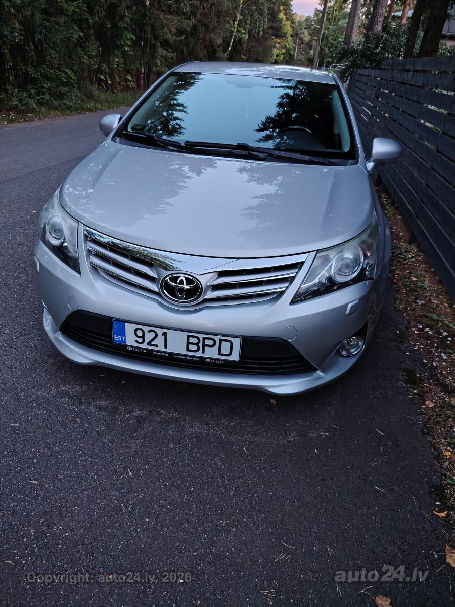 Pelēks Toyota Avensis 2015 Tallina, ar dzinēja tilpumu 1.80 L un nobraukumu 186 tūkst. km par 7500 €, foto 11 vietnē AUTOMOTO.COM.LV