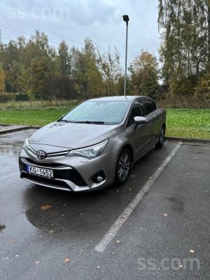 Toyota Avensis 2015 Rīga vietnē Pelēks Toyota Avensis 2015 Rīga, ar dzinēja tilpumu 1.80 L un nobraukumu 216 tūkst. km par 8900 €, foto 1 vietnē AUTOMOTO.COM.LV