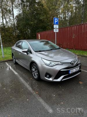 Grey Toyota Avensis 2015 in Riga, with an engine capacity of 1.80 L and mileage of 216 thousand km for 8900 €, photo 3 on AUTOMOTO.COM.LV