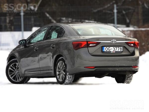 Pelēks Toyota Avensis 2016 Rīga, ar dzinēja tilpumu 2.00 L un nobraukumu 196 tūkst. km par 9290 €, foto 7 vietnē AUTOMOTO.COM.LV