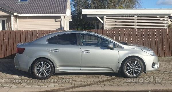 Grey Toyota Avensis 2016 in Tallinn, with an engine capacity of 1.80 L and mileage of 235 thousand km for 10490 €, photo 3 on AUTOMOTO.COM.LV