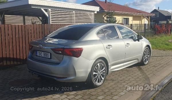 Grey Toyota Avensis 2016 in Tallinn, with an engine capacity of 1.80 L and mileage of 235 thousand km for 10490 €, photo 4 on AUTOMOTO.COM.LV