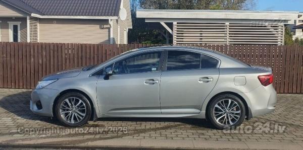 Grey Toyota Avensis 2016 in Tallinn, with an engine capacity of 1.80 L and mileage of 235 thousand km for 10490 €, photo 6 on AUTOMOTO.COM.LV