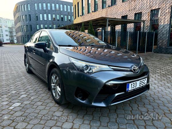 Pelēks Toyota Avensis 2016 Tallina, ar dzinēja tilpumu 1.60 L un nobraukumu 61 tūkst. km par 12900 €, foto 2 vietnē AUTOMOTO.COM.LV