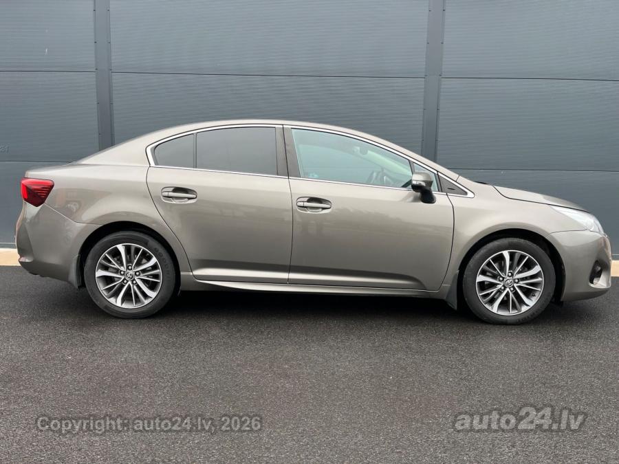 Pelēks Toyota Avensis 2016 Kuresāre, ar dzinēja tilpumu 1.80 L un nobraukumu 209 tūkst. km par 10990 €, foto 8 vietnē AUTOMOTO.COM.LV
