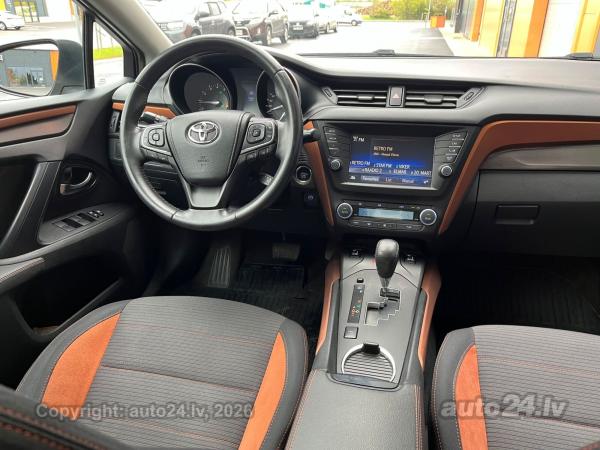 Pelēks Toyota Avensis 2016 Kuresāre, ar dzinēja tilpumu 1.80 L un nobraukumu 209 tūkst. km par 10990 €, foto 10 vietnē AUTOMOTO.COM.LV