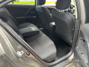 Pelēks Toyota Avensis 2016 Kuresāre, ar dzinēja tilpumu 1.80 L un nobraukumu 209 tūkst. km par 10990 €, foto 13 vietnē AUTOMOTO.COM.LV